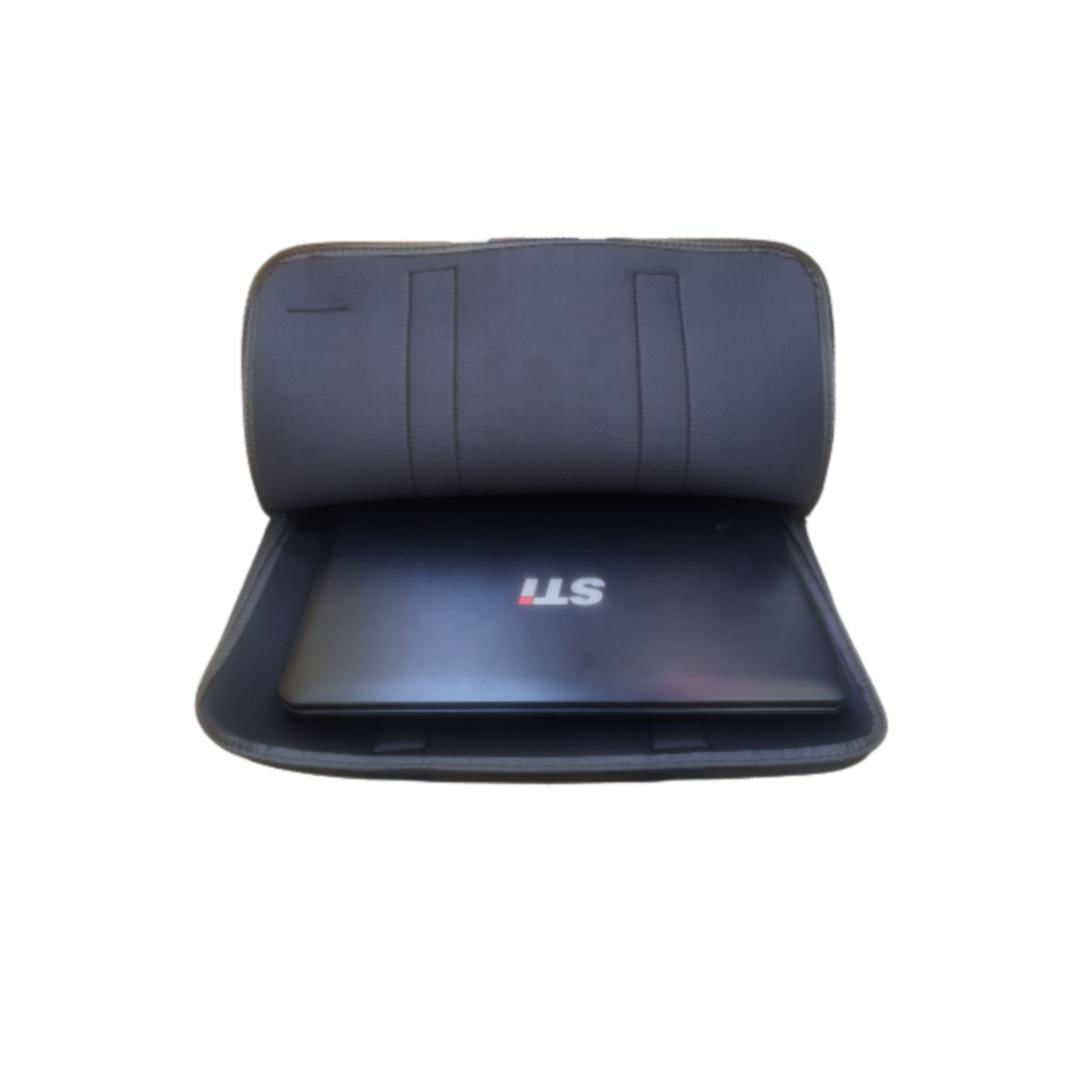 Capa De Notebook 15,6 Polegadas Preta Tira Vermelha Lisa - Carrefour