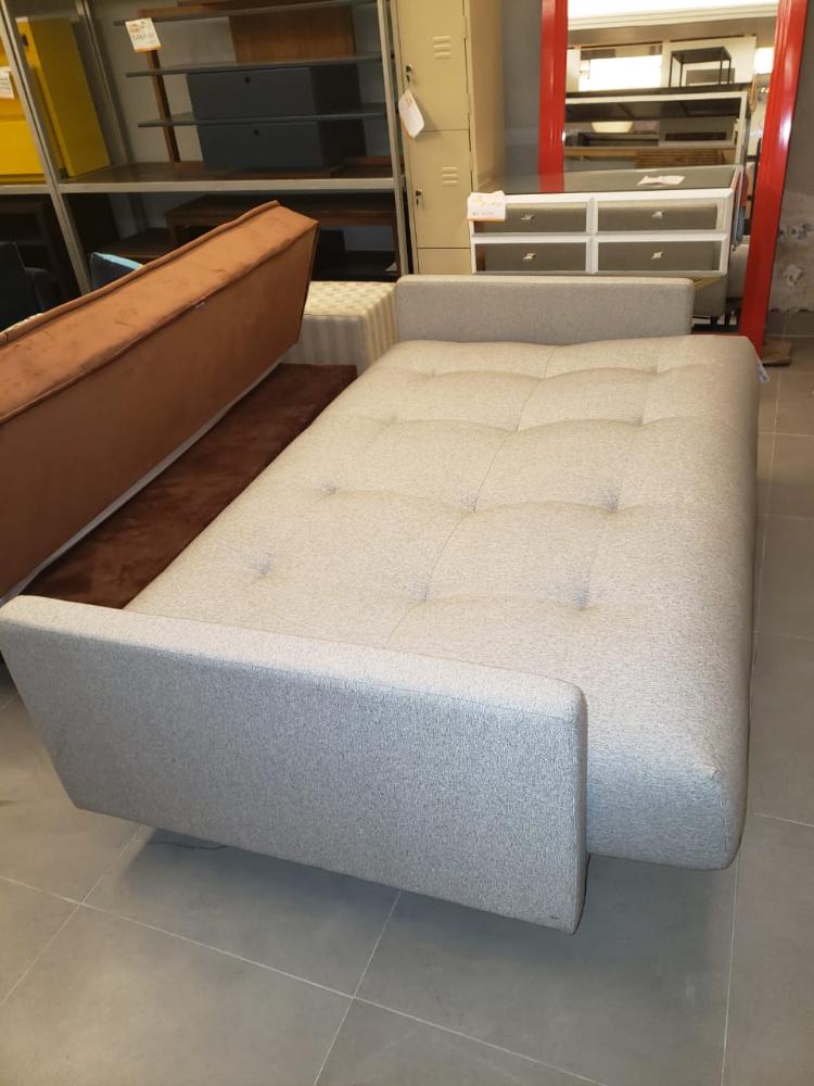 Sofa Cama Flip Com 3 Lugares Assento Linho Cinza Claro Base Madeira - 49827 - Carrefour