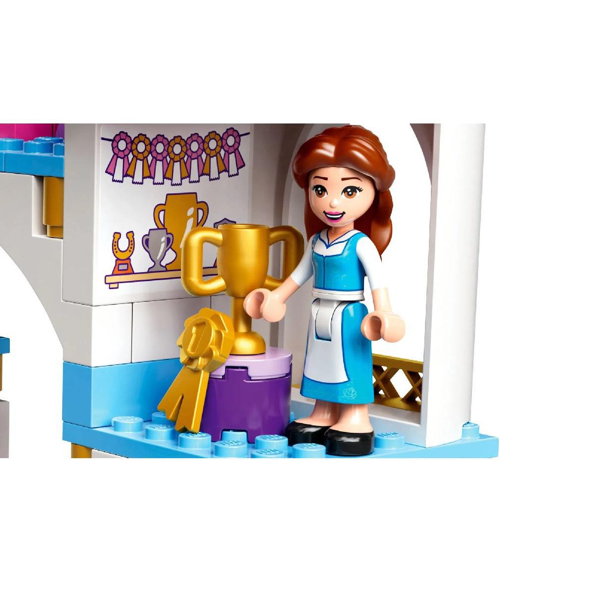 Lego Disney Estábulos Reais Bela E Rapunzel 43195 239 Peças - Carrefour