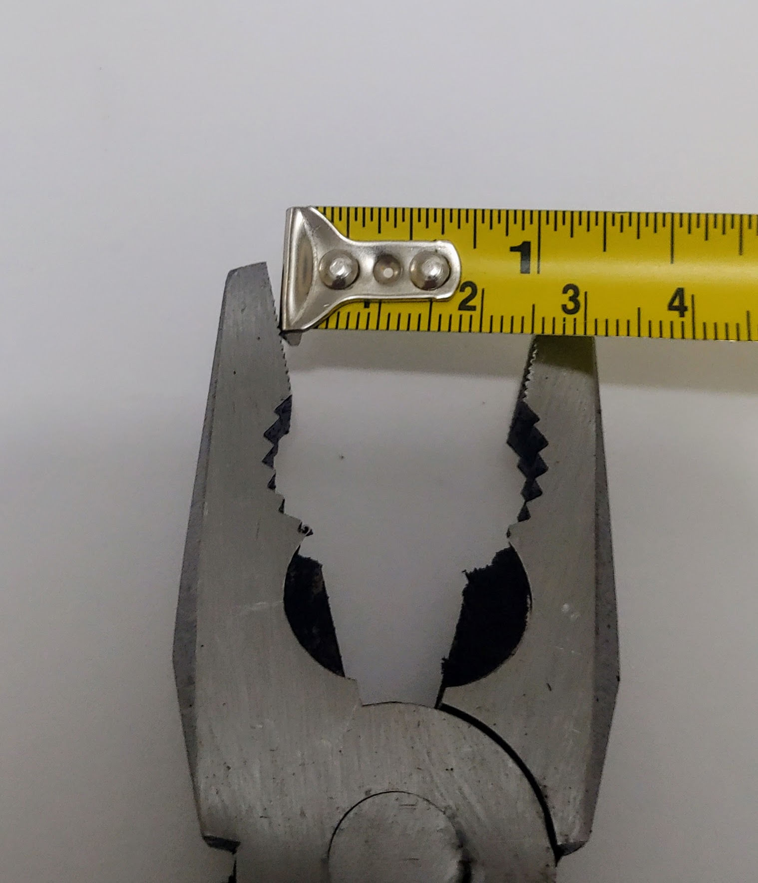 Alicate Universal 8" - Carrefour