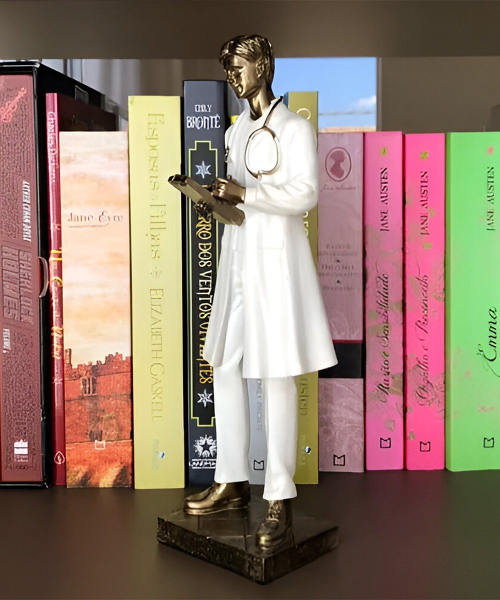 Estatueta Decorativa Médico Clinico Escultura Em Resina 25cm - Carrefour